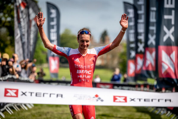 Alistair Brownlee, Lizzie Orchard win XTERRA Weston Park - swimbikerun.gr